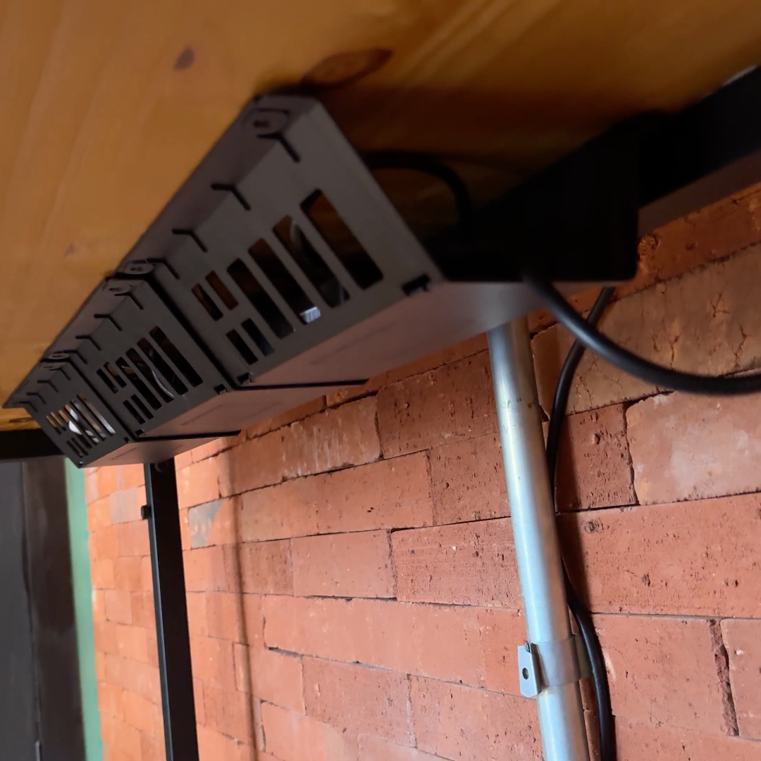 Calha Organizadora 25cm para Cabos e Fontes-CXCO – CaixaTomada.com